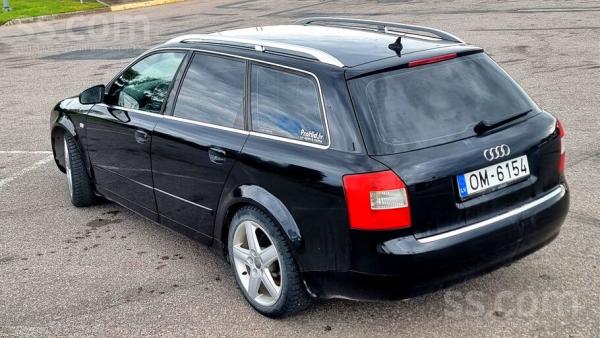 Audi A4 2002 CÄsis vietnÄ Melns Audi A4 2002 CÄsis, ar dzinÄja tilpumu 1.90 L un nobraukumu 450 tÅ«kst. km par 1990 ā¬, foto 8 vietnÄ AUTOMOTO.COM.LV