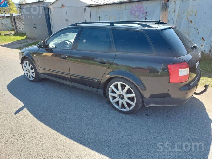 Melns Audi A4 2003 Liepāja, ar dzinēja tilpumu 2.50 L un nobraukumu 300 tūkst. km par 1800 €, foto 2 vietnē AUTOMOTO.COM.LV