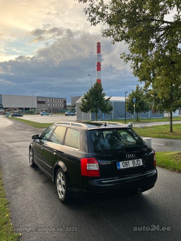 Melns Audi A4 2003 Tallina, ar dzinēja tilpumu 1.90 L un nobraukumu 400 tūkst. km par 2000 €, foto 3 vietnē AUTOMOTO.COM.LV