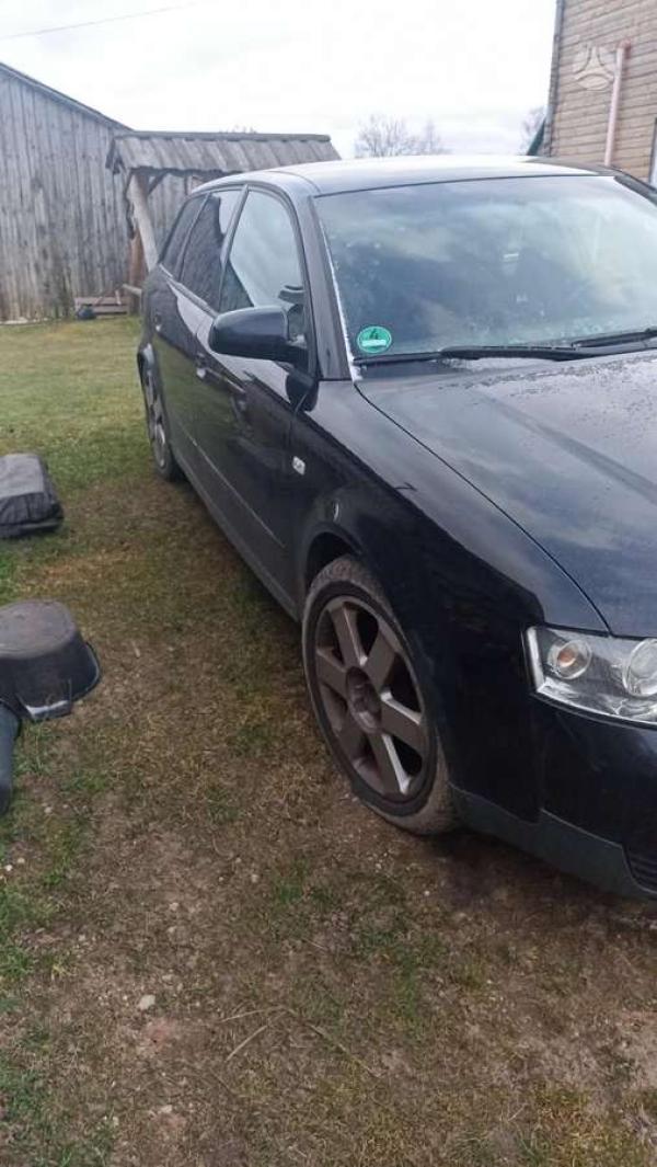 Melns Audi A4 2003 Telšiai, ar dzinēja tilpumu 2.50 L un nobraukumu 350 tūkst. km par 550 €, foto 3 vietnē AUTOMOTO.COM.LV
