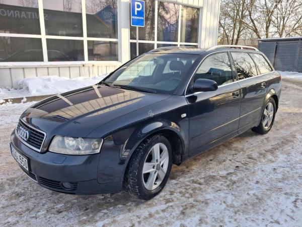 Black Audi A4 2003 in Vilnius, with an engine capacity of 2.50 L and mileage of 401 thousand km for 1450 €, photo 1 on AUTOMOTO.COM.LV