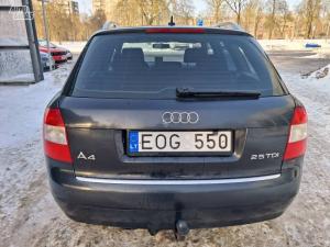 Melns Audi A4 2003 Viļņa, ar dzinēja tilpumu 2.50 L un nobraukumu 401 tūkst. km par 1450 €, foto 4 vietnē AUTOMOTO.COM.LV