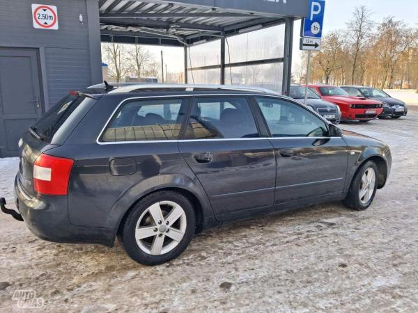 Black Audi A4 2003 in Vilnius, with an engine capacity of 2.50 L and mileage of 401 thousand km for 1450 €, photo 5 on AUTOMOTO.COM.LV
