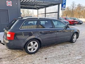 Melns Audi A4 2003 Viļņa, ar dzinēja tilpumu 2.50 L un nobraukumu 401 tūkst. km par 1450 €, foto 5 vietnē AUTOMOTO.COM.LV