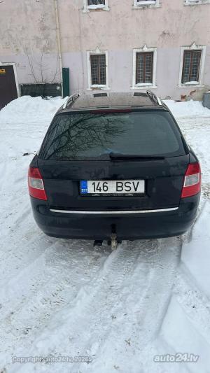 Melns Audi A4 2003 Tallina, ar dzinēja tilpumu 2.50 L un nobraukumu 350 tūkst. km par 950 €, foto 5 vietnē AUTOMOTO.COM.LV