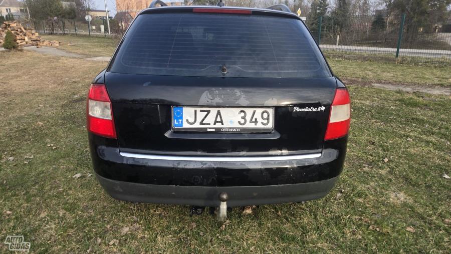 Black Audi A4 2003 in Prienai, with an engine capacity of 2.50 L and mileage of 421 thousand km for 850 €, photo 2 on AUTOMOTO.COM.LV