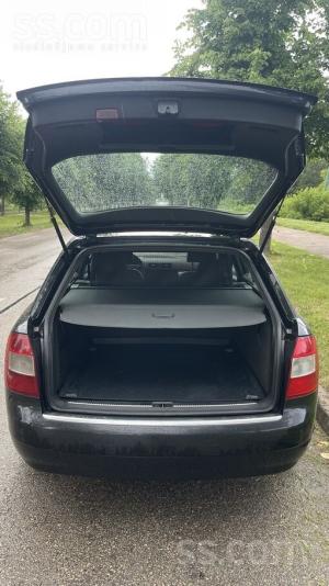 Melns Audi A4 2003 Daugavpils, ar dzinēja tilpumu 1.90 L un nobraukumu 295 tūkst. km par 2350 €, foto 12 vietnē AUTOMOTO.COM.LV