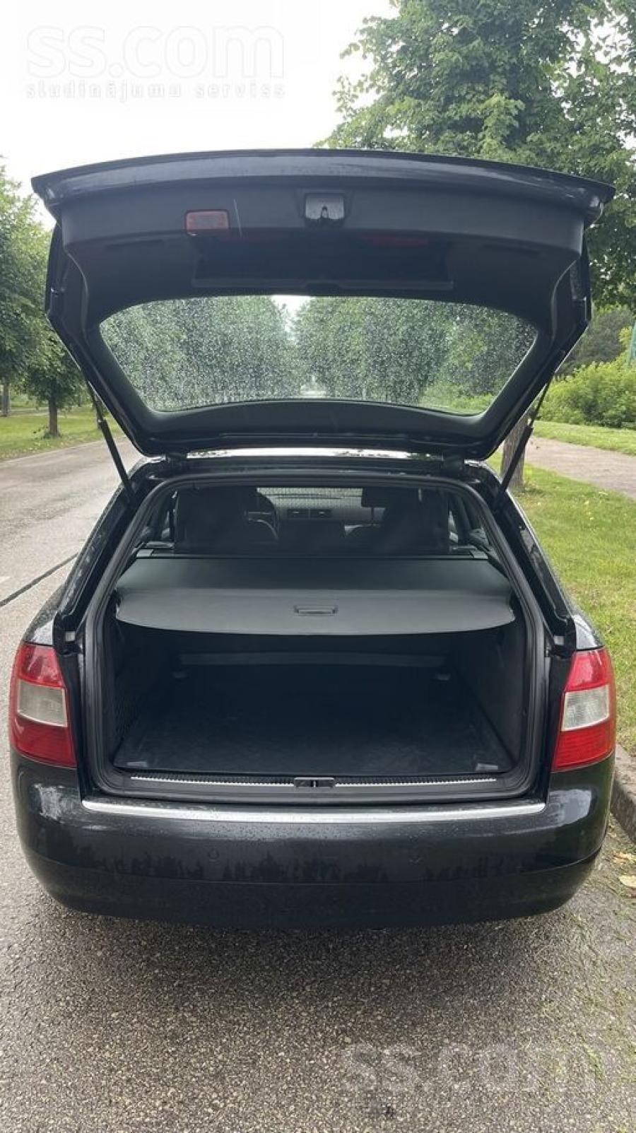 Melns Audi A4 2003 Daugavpils, ar dzinēja tilpumu 1.90 L un nobraukumu 295 tūkst. km par 2350 €, foto 12 vietnē AUTOMOTO.COM.LV