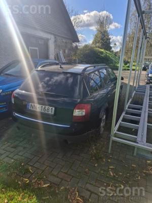 Black Audi A4 2003 in Riga, with an engine capacity of 1.80 L and mileage of 300 thousand km for 1000 €, photo 5 on AUTOMOTO.COM.LV