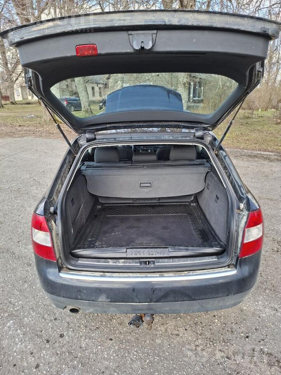 Black Audi A4 2003 in Madona, with an engine capacity of 1.60 L and mileage of 302 thousand km for 1700 €, photo 9 on AUTOMOTO.COM.LV