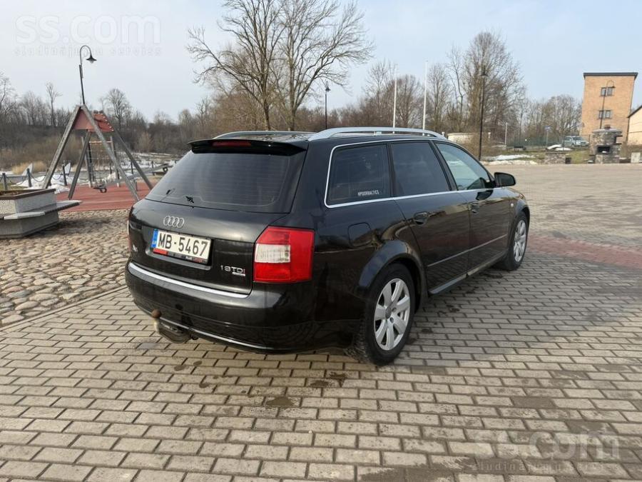Black Audi A4 2003 in Bauska, with an engine capacity of 1.90 L and mileage of 313 thousand km for 2895 €, photo 7 on AUTOMOTO.COM.LV