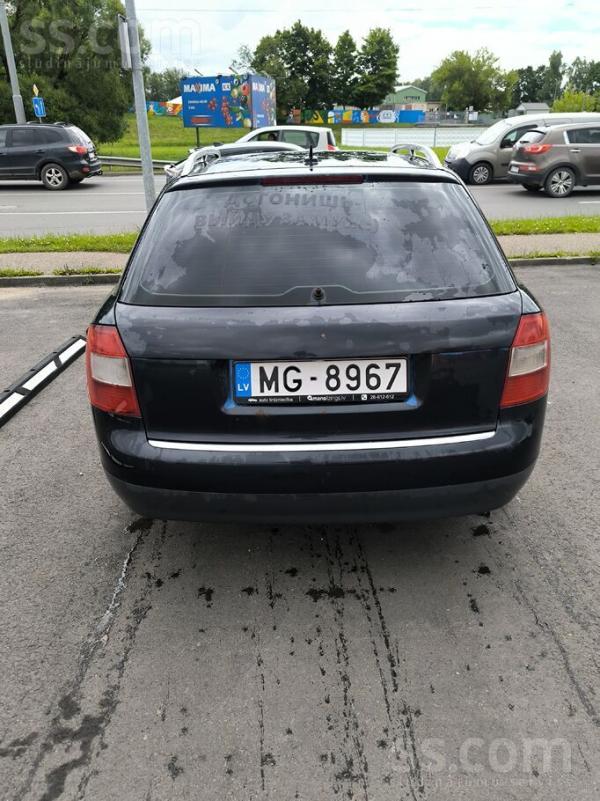 Melns Audi A4 2003 Daugavpils, ar dzinēja tilpumu 1.90 L un nobraukumu 444 tūkst. km par 1100 €, foto 2 vietnē AUTOMOTO.COM.LV