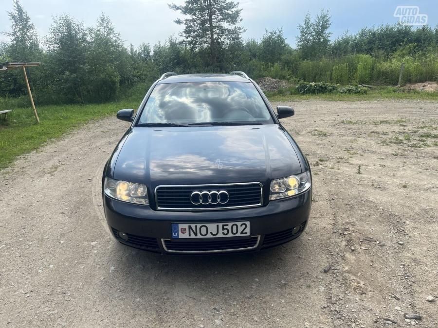 Melns Audi A4 2003 Panevēža, ar dzinēja tilpumu 1.90 L un nobraukumu 271 tūkst. km par 1100 €, foto 1 vietnē AUTOMOTO.COM.LV