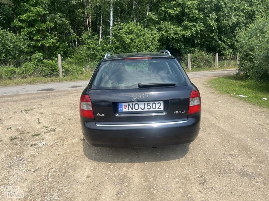 Melns Audi A4 2003 Panevēža, ar dzinēja tilpumu 1.90 L un nobraukumu 271 tūkst. km par 1100 €, foto 6 vietnē AUTOMOTO.COM.LV