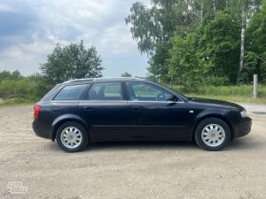 Melns Audi A4 2003 Panevēža, ar dzinēja tilpumu 1.90 L un nobraukumu 271 tūkst. km par 1100 €, foto 8 vietnē AUTOMOTO.COM.LV
