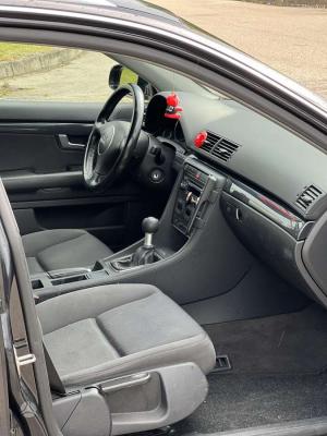 Black Audi A4 2003 in Radviliskis, with an engine capacity of 1.90 L and mileage of 271 thousand km for 1950 €, photo 13 on AUTOMOTO.COM.LV