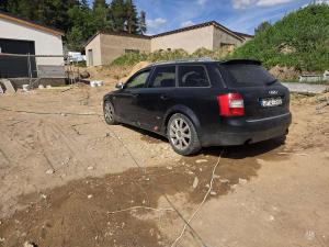 Black Audi A4 2003 in Vilnius, with an engine capacity of 2.50 L and mileage of 465 thousand km for 1200 €, photo 4 on AUTOMOTO.COM.LV