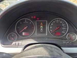 Black Audi A4 2003 in Vilnius, with an engine capacity of 2.50 L and mileage of 465 thousand km for 1200 €, photo 13 on AUTOMOTO.COM.LV