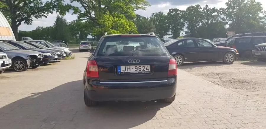 Black Audi A4 2003 in Valmiera, with an engine capacity of 2.50 L and mileage of 381 thousand km for 1500 €, photo 5 on AUTOMOTO.COM.LV