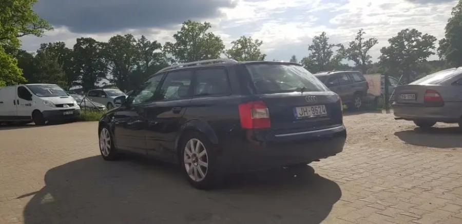 Black Audi A4 2003 in Valmiera, with an engine capacity of 2.50 L and mileage of 381 thousand km for 1500 €, photo 6 on AUTOMOTO.COM.LV