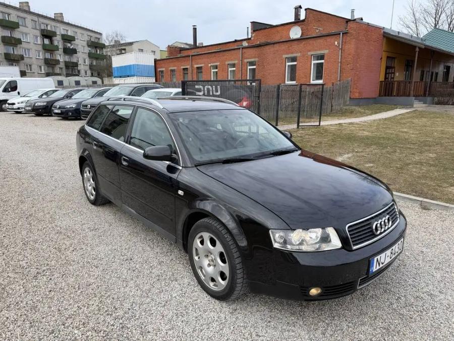 Black Audi A4 2003 in Ventspils, with an engine capacity of 2.50 L and mileage of 308 thousand km for 1990 €, photo 4 on AUTOMOTO.COM.LV