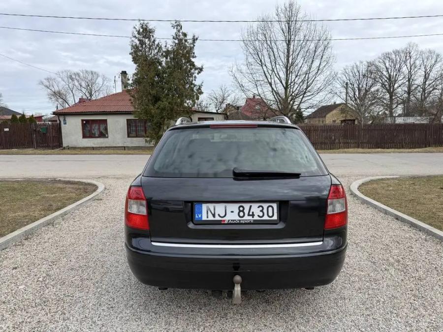 Black Audi A4 2003 in Ventspils, with an engine capacity of 2.50 L and mileage of 308 thousand km for 1990 €, photo 6 on AUTOMOTO.COM.LV