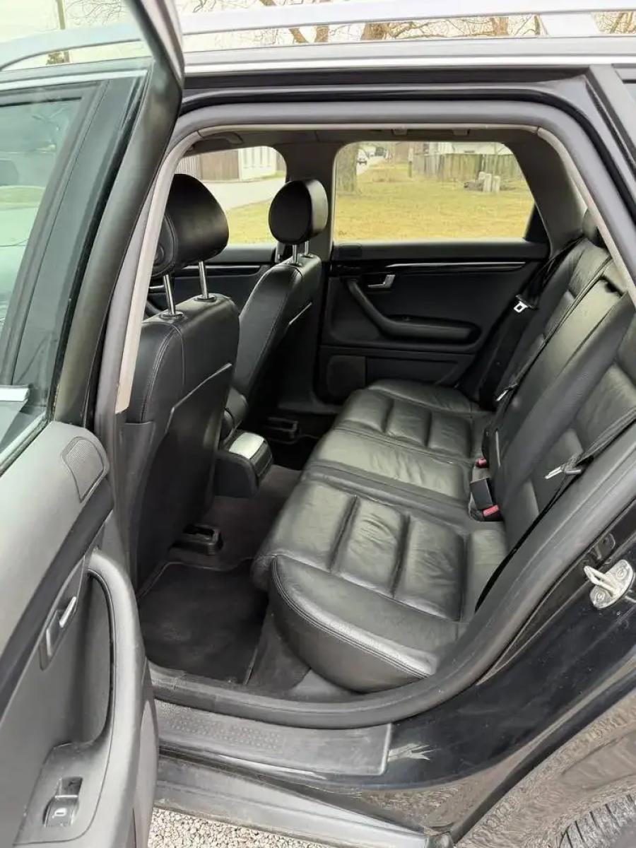Black Audi A4 2003 in Ventspils, with an engine capacity of 2.50 L and mileage of 308 thousand km for 1990 €, photo 12 on AUTOMOTO.COM.LV