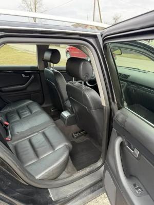 Black Audi A4 2003 in Ventspils, with an engine capacity of 2.50 L and mileage of 308 thousand km for 1990 €, photo 13 on AUTOMOTO.COM.LV