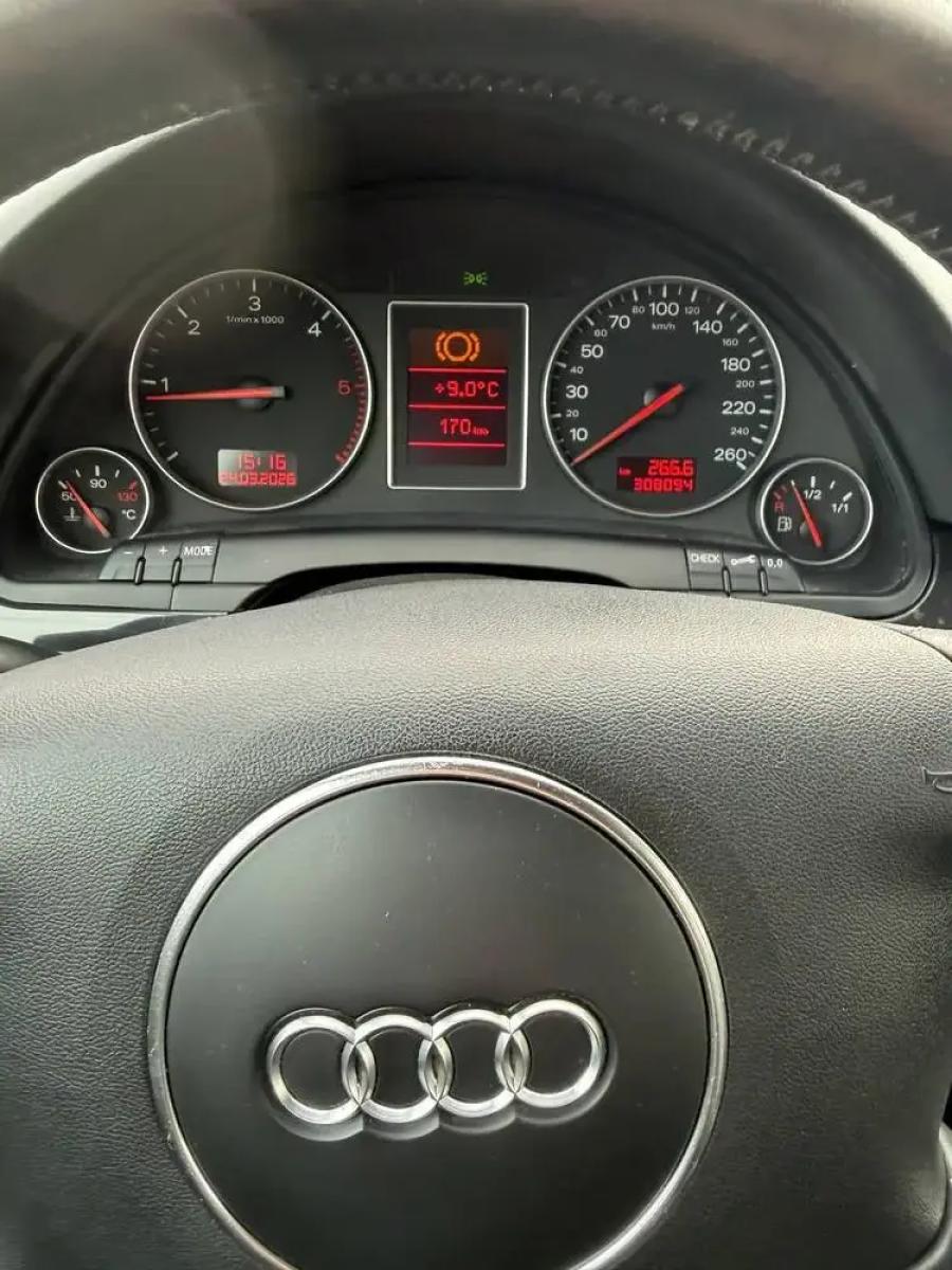Black Audi A4 2003 in Ventspils, with an engine capacity of 2.50 L and mileage of 308 thousand km for 1990 €, photo 16 on AUTOMOTO.COM.LV