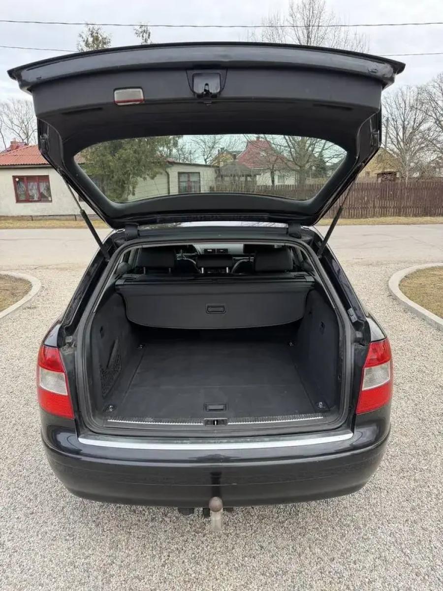 Black Audi A4 2003 in Ventspils, with an engine capacity of 2.50 L and mileage of 308 thousand km for 1990 €, photo 17 on AUTOMOTO.COM.LV