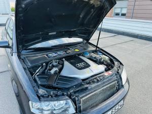 Black Audi A4 2003 in Riga, with an engine capacity of 2.50 L and mileage of 262 thousand km for 1520 €, photo 8 on AUTOMOTO.COM.LV
