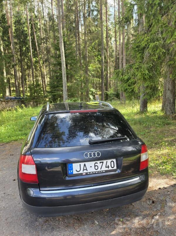 Melns Audi A4 2003 Cēsis, ar dzinēja tilpumu 2.50 L un nobraukumu 403 tūkst. km par 1350 €, foto 3 vietnē AUTOMOTO.COM.LV