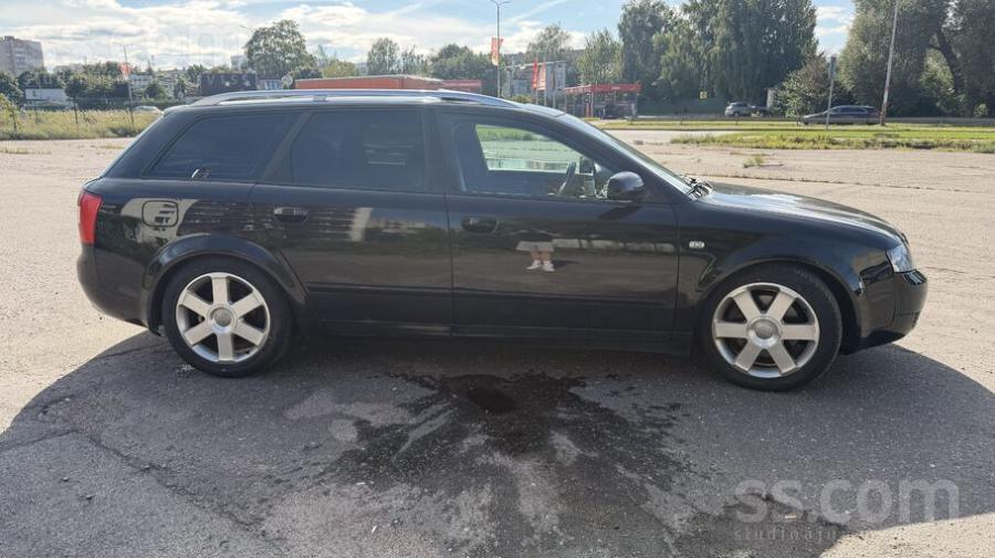Black Audi A4 2003 in Riga, with an engine capacity of 1.80 L and mileage of 360 thousand km for 2950 €, photo 4 on AUTOMOTO.COM.LV