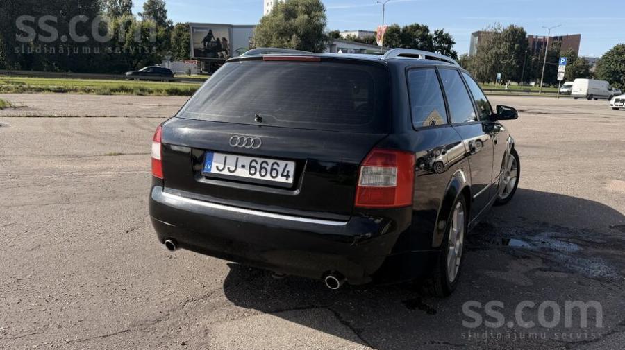 Black Audi A4 2003 in Riga, with an engine capacity of 1.80 L and mileage of 360 thousand km for 2950 €, photo 5 on AUTOMOTO.COM.LV