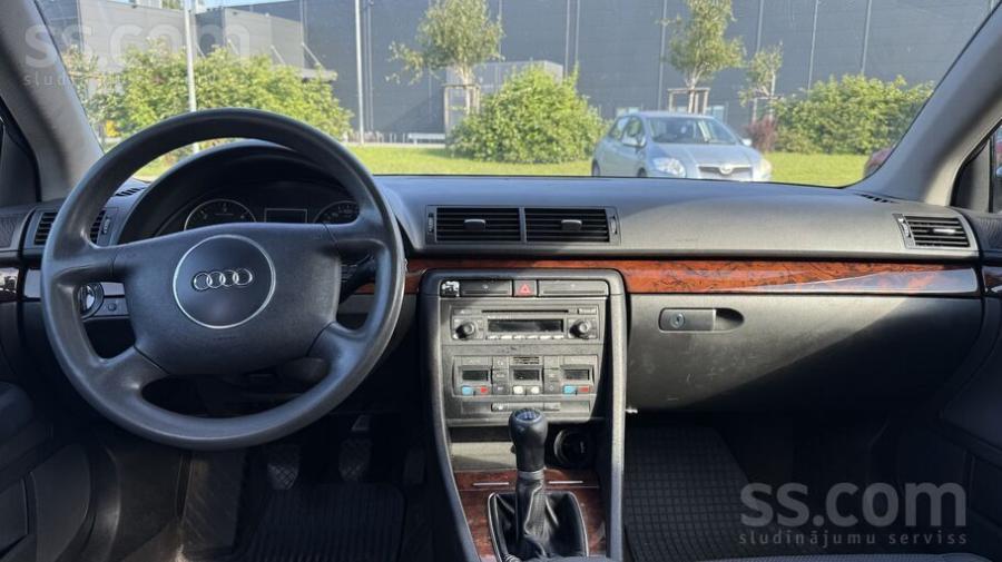 Black Audi A4 2003 in Riga, with an engine capacity of 1.90 L and mileage of 420 thousand km for 1500 €, photo 8 on AUTOMOTO.COM.LV