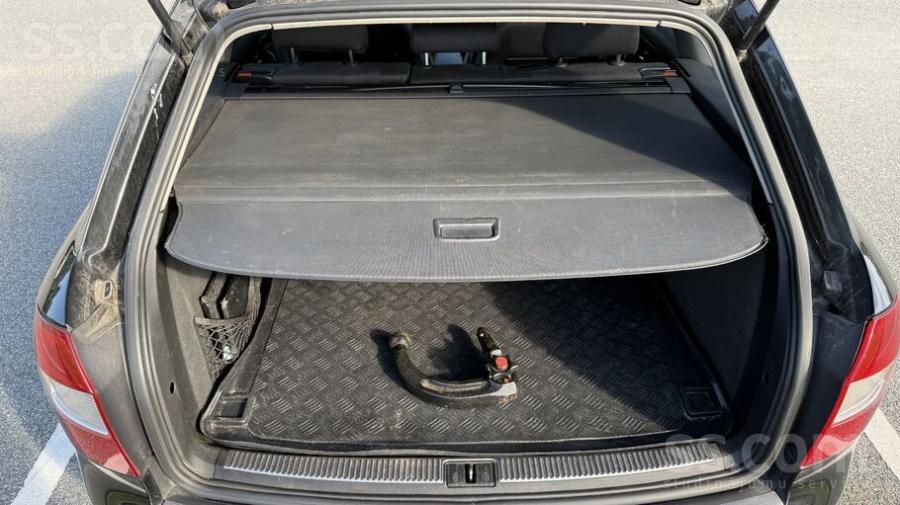 Black Audi A4 2003 in Riga, with an engine capacity of 1.90 L and mileage of 420 thousand km for 1500 €, photo 13 on AUTOMOTO.COM.LV