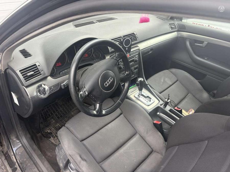 Melns Audi A4 2003 Viļņa, ar dzinēja tilpumu 1.90 L un nobraukumu 472 tūkst. km par 1300 €, foto 6 vietnē AUTOMOTO.COM.LV