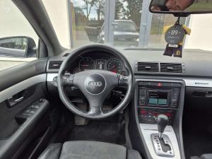 Melns Audi A4 2003 Marijampole, ar dzinēja tilpumu 2.50 L un nobraukumu 330 tūkst. km par 1200 €, foto 15 vietnē AUTOMOTO.COM.LV
