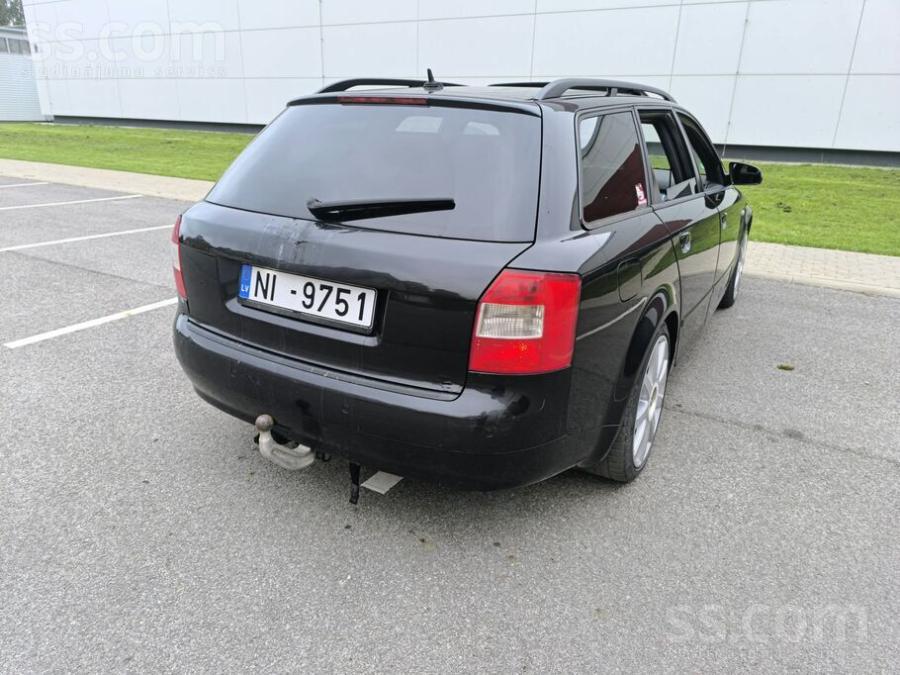 Black Audi A4 2003 in Bauska, with an engine capacity of 2.50 L and mileage of 416 thousand km for 2350 €, photo 5 on AUTOMOTO.COM.LV