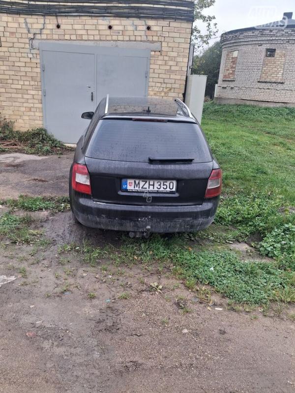 Melns Audi A4 2003 Viļņa, ar dzinēja tilpumu 1.90 L un nobraukumu 382 tūkst. km par 400 €, foto 4 vietnē AUTOMOTO.COM.LV