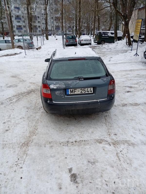 Melns Audi A4 2004 Rīga, ar dzinēja tilpumu 1.90 L un nobraukumu 297 tūkst. km par 1600 €, foto 3 vietnē AUTOMOTO.COM.LV