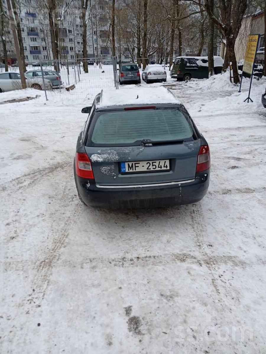 Melns Audi A4 2004 Rīga, ar dzinēja tilpumu 1.90 L un nobraukumu 297 tūkst. km par 1600 €, foto 3 vietnē AUTOMOTO.COM.LV