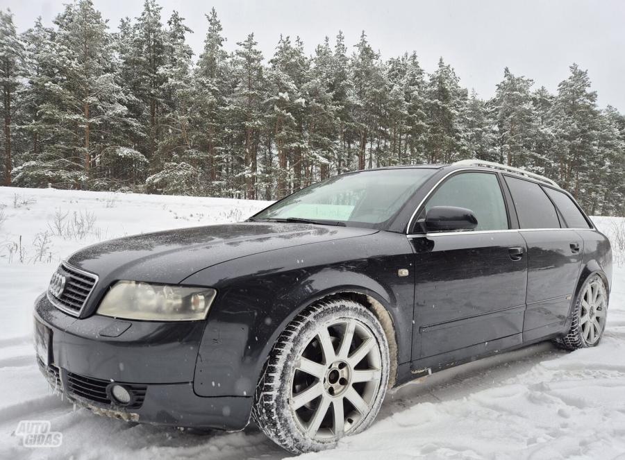Black Audi A4 2004 in Vilnius, with an engine capacity of 2.50 L and mileage of 330 thousand km for 1900 €, photo 3 on AUTOMOTO.COM.LV