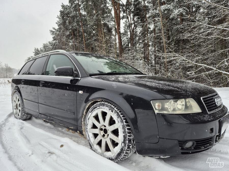 Black Audi A4 2004 in Vilnius, with an engine capacity of 2.50 L and mileage of 330 thousand km for 1900 €, photo 4 on AUTOMOTO.COM.LV