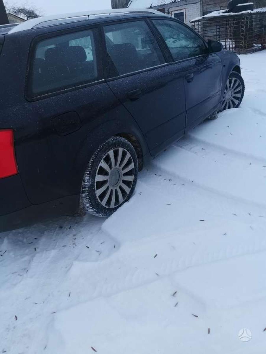 Melns Audi A4 2004 Vilkaviškis, ar dzinēja tilpumu 1.98 L un nobraukumu 250 tūkst. km par 600 €, foto 4 vietnē AUTOMOTO.COM.LV