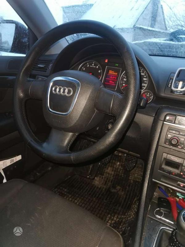 Melns Audi A4 2004 Vilkaviškis, ar dzinēja tilpumu 1.98 L un nobraukumu 250 tūkst. km par 600 €, foto 7 vietnē AUTOMOTO.COM.LV