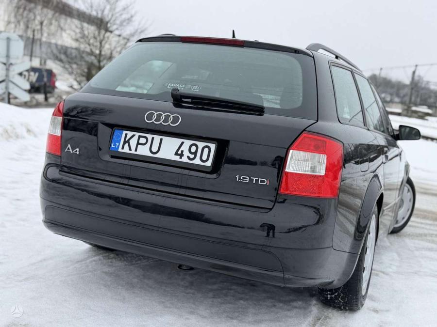 Melns Audi A4 2004 Viļņa, ar dzinēja tilpumu 1.90 L un nobraukumu 181 tūkst. km par 2650 €, foto 6 vietnē AUTOMOTO.COM.LV