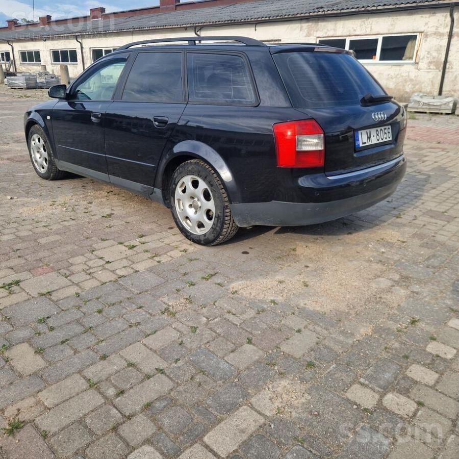 Черный Ауди А4 2004 в Елгава, объемом двигателя 1.90 л и пробегом 357 тыс. км за 1700 €, фото 3 на AUTOMOTO.COM.LV