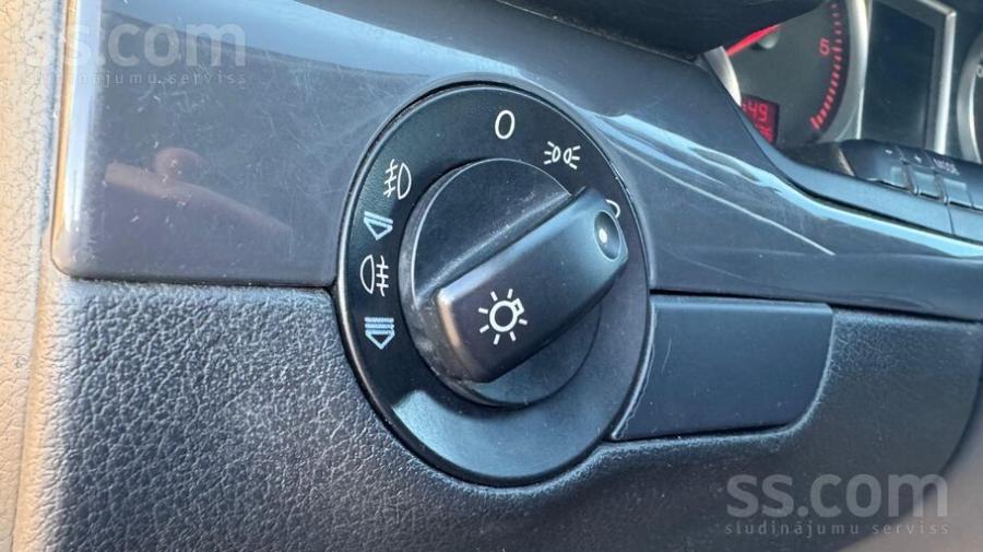 Melns Audi A4 2004 Rīga, ar dzinēja tilpumu 2.50 L un nobraukumu 0 tūkst. km par 2199 €, foto 17 vietnē AUTOMOTO.COM.LV