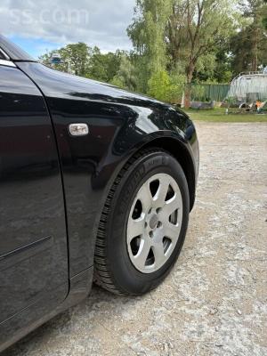Black Audi A4 2004 in Riga, with an engine capacity of 1.90 L and mileage of 287 thousand km for 2650 €, photo 14 on AUTOMOTO.COM.LV